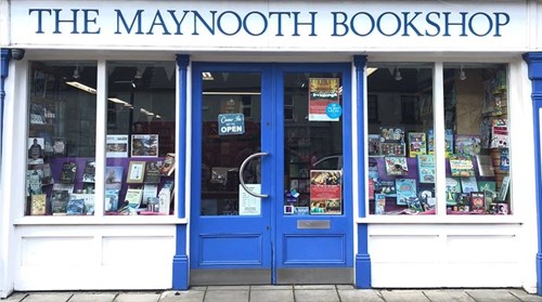 Mantles Signing – 11 Dec Maynooth Bookshop – Shauna Gilligan Writer